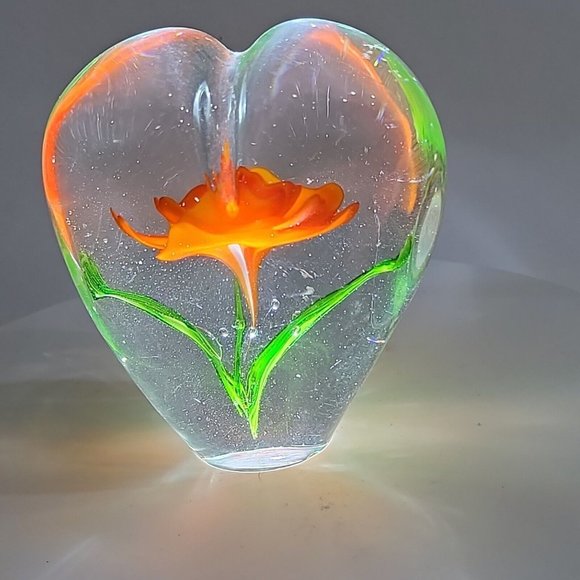 Art | Vintage Red Rose In Heart Shaped Glass Paperweight Focus Red ...